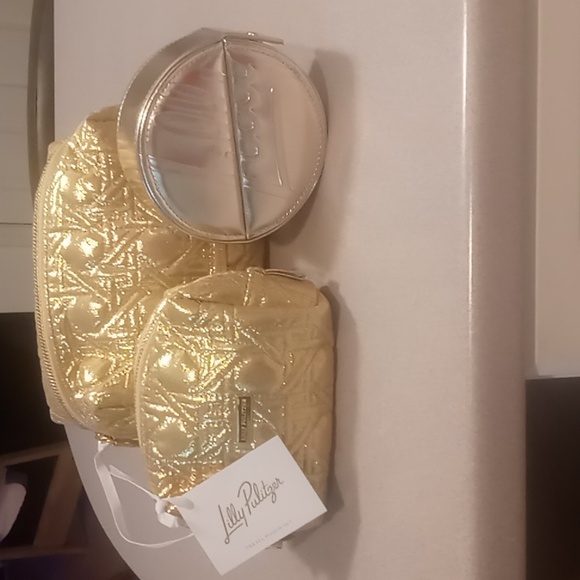 Lilly Pulitzer | Bags | Lilly Pulitzer Gold Travel Pouch Set Lilly Gold ...